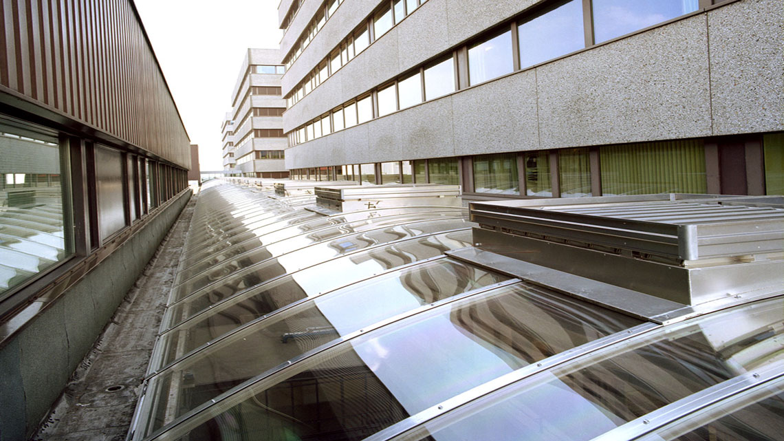 UV resistance polycarbonate used in roof glazing