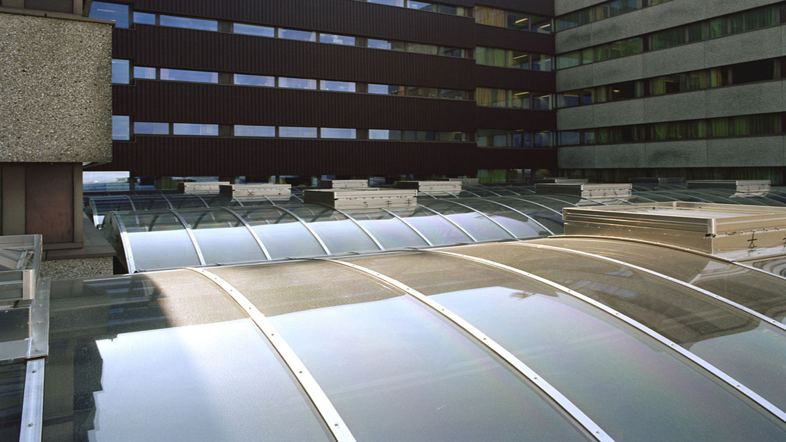 UV resistance polycarbonate used in roof glazing