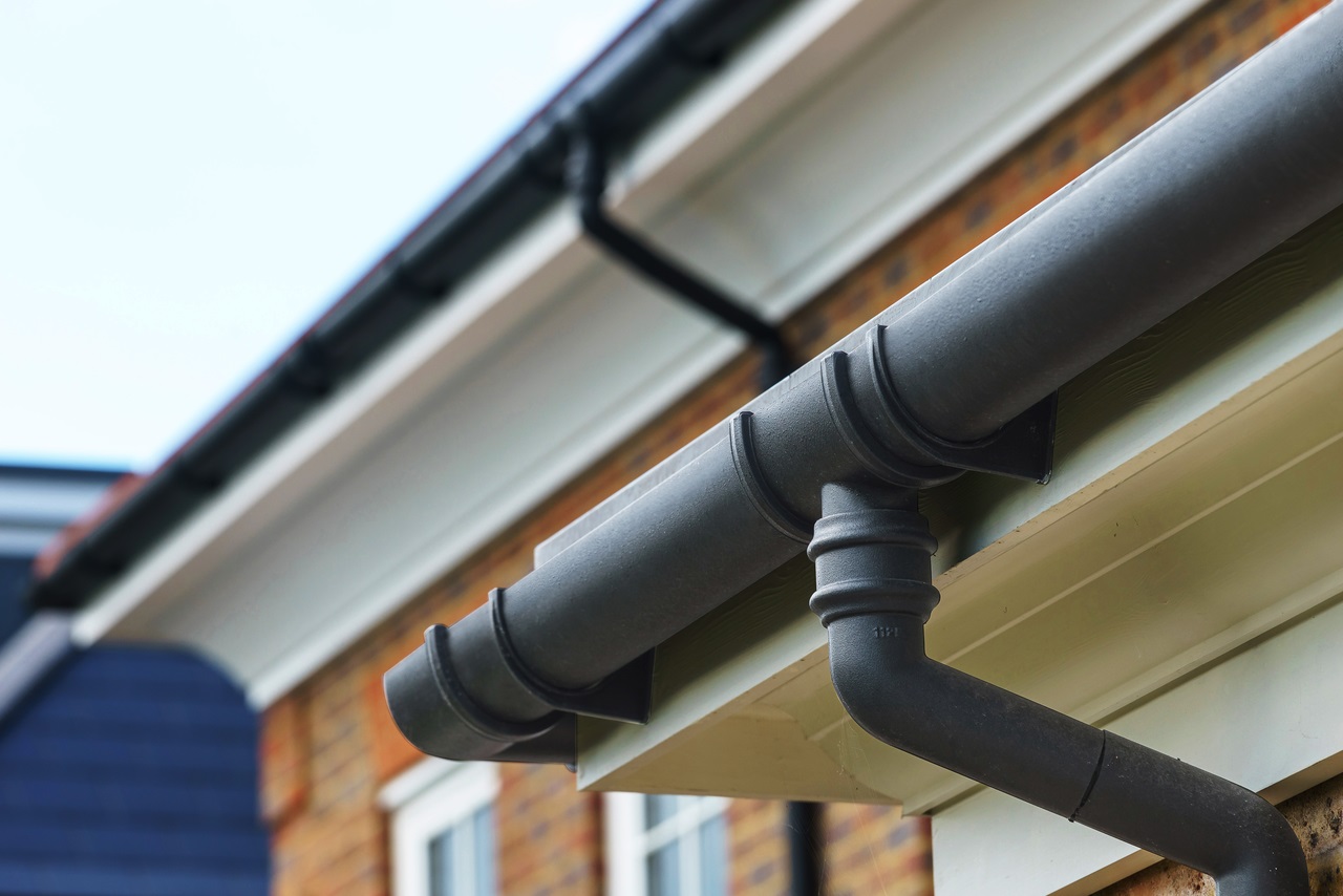 Cast Iron Effect Guttering | Brett Martin